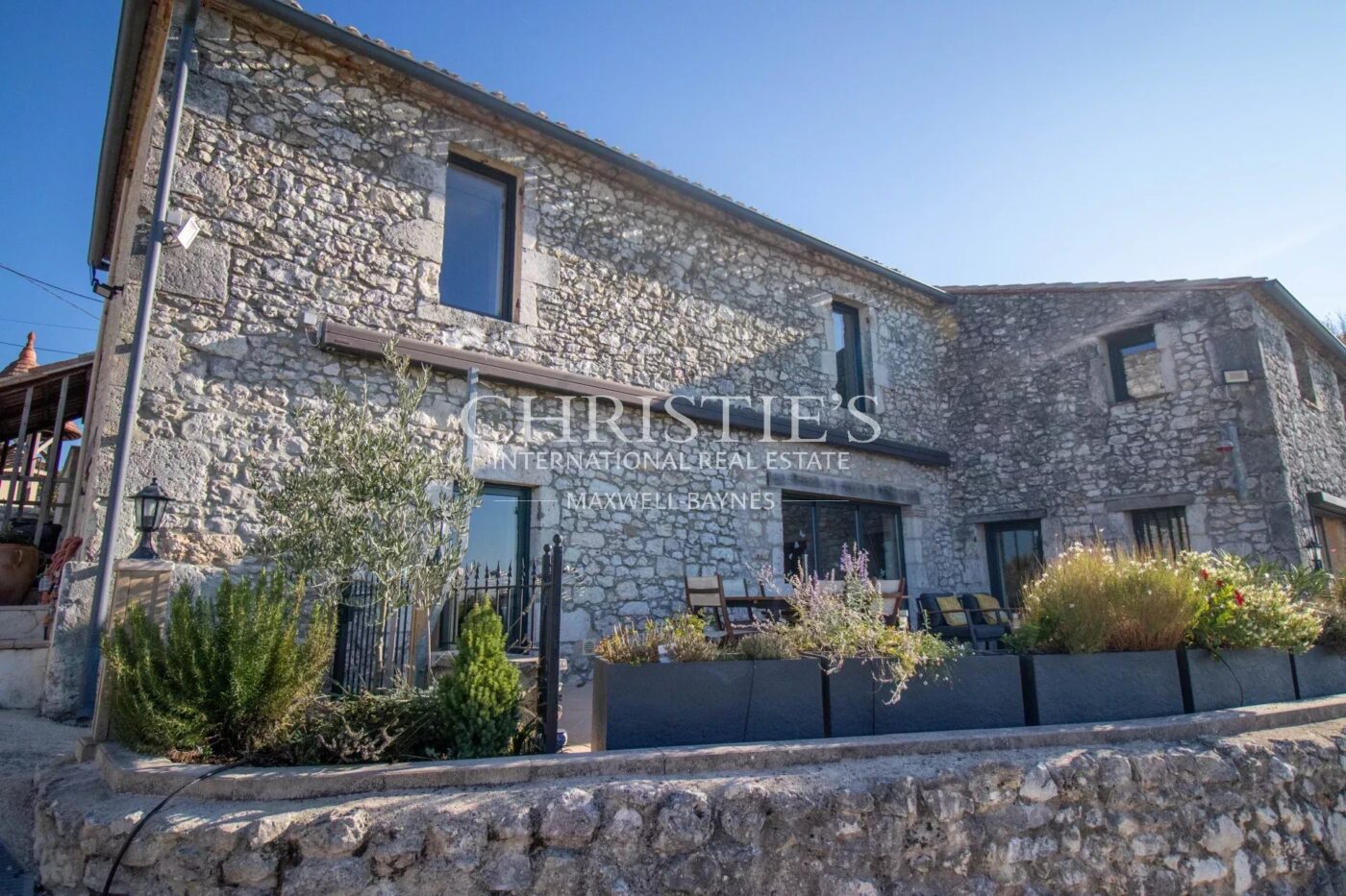 For Sale House | Duras | 199.6m2 | 6 Rooms